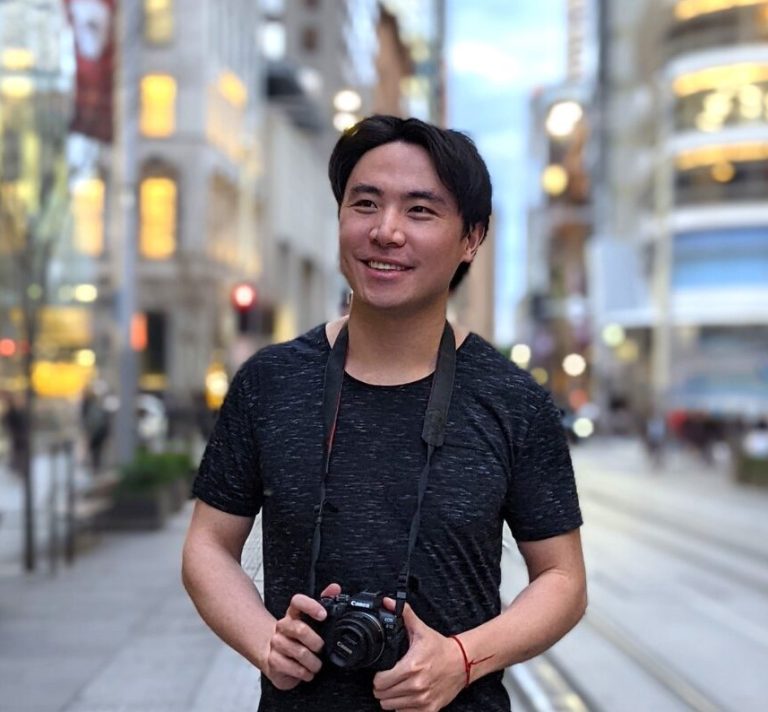 Mark Wiens restaurant in Bangkok specialises in Pad Kaprao - TCB Atlas